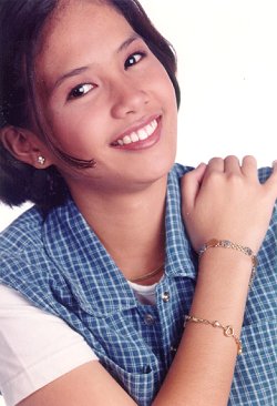 Kaye Abad Pictorials