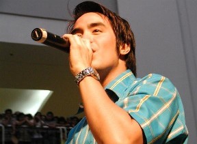 Onemig Bondoc / Camille Prats and Onemig Bondoc