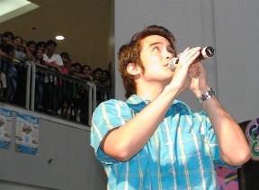 Onemig Bondoc / Camille Prats and Onemig Bondoc