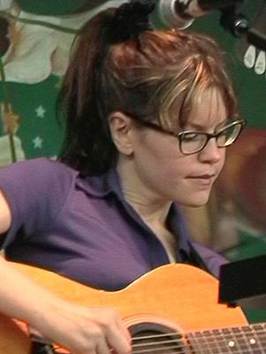 Trinity's Lisa Loeb Page ~ Lisa Photos: Color