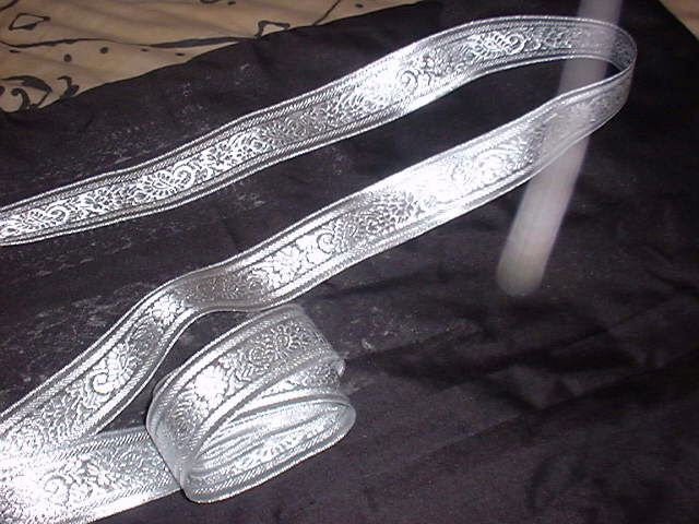 FABRICINDIA : SARI BORDERS , LACES & TRIMS