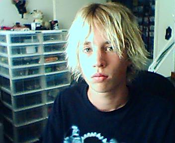 The bottom girl has got a little problem with paint in her eye but shes ...