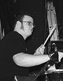 Johnny Kashani - Guitar,vocals / Mike Warm - Drums