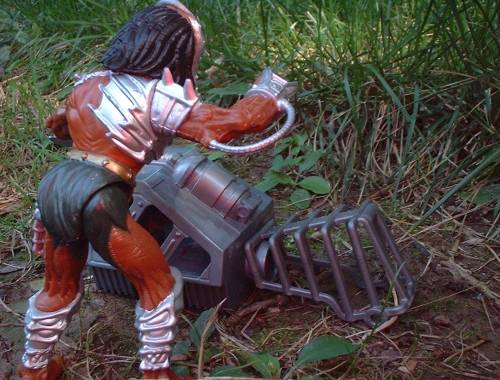 its structure complete the predator pressed its palm to a