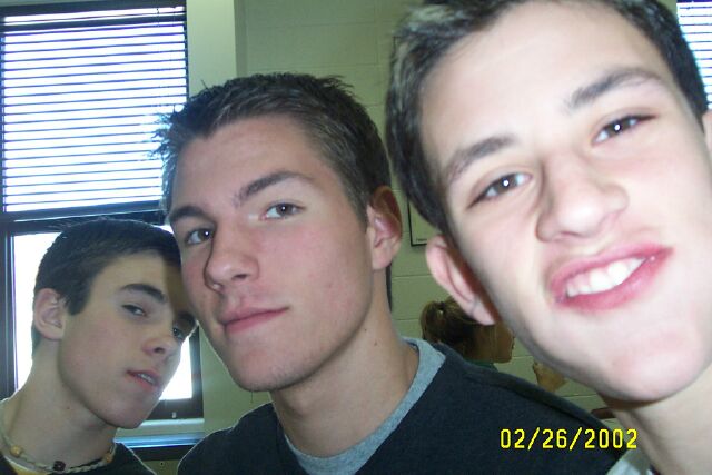 raykylebrett.jpg Ray Kyle Brett. Hi moldy!