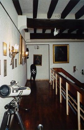 La coursive vu depuis la porte du palier