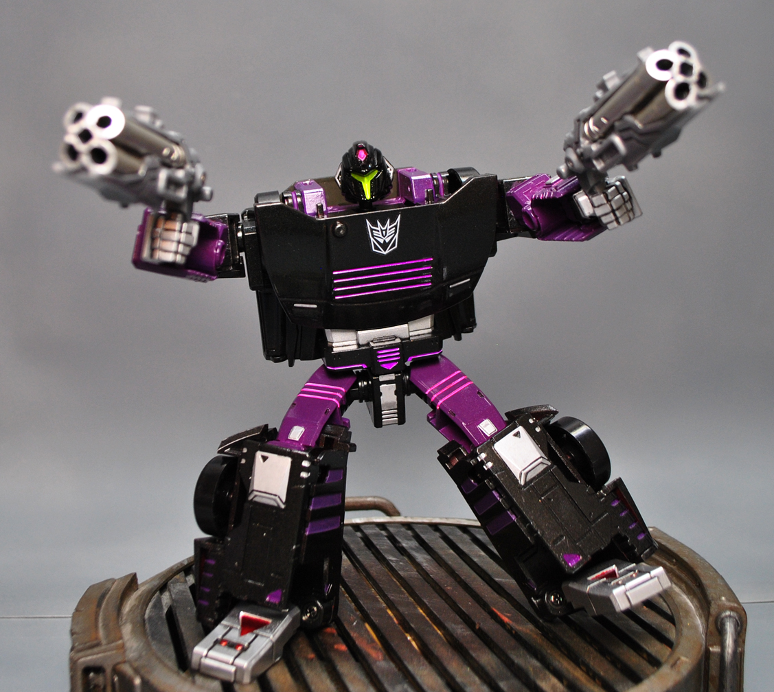 Custom Transformers Vehicon figre in siege voyager scale!