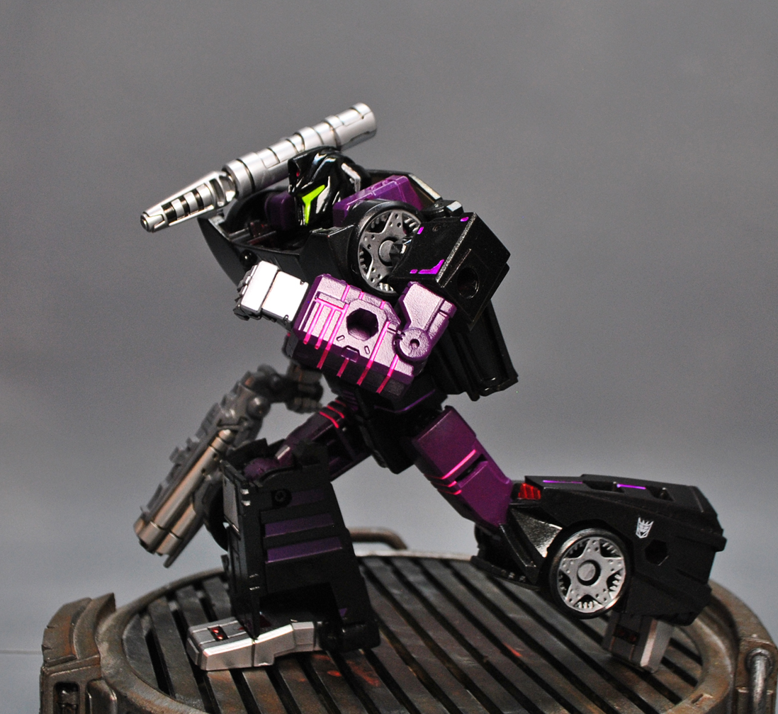Custom Transformers Vehicon figre in siege voyager scale!