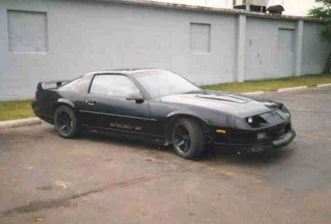 Another one of my old cars, my 1985 IROC-Z 28, ... another black beauty ...