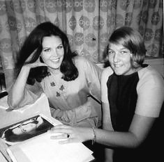 Fans, Fangs and Fun - A Vintage View of DS Fandom!!