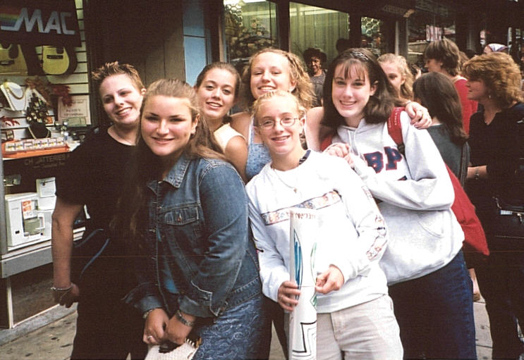 My Day with Hanson (and their fans) - 9/16/00