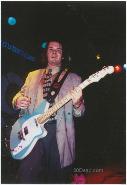 20 Dead Flower Children HeadQuarters Pictures::::