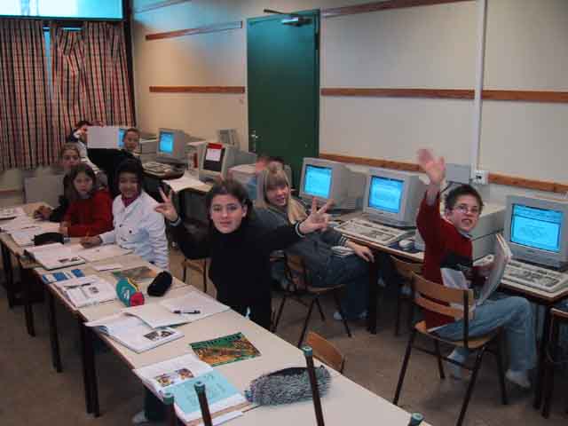 Norway keypal pictures at the Haanes School February 2001