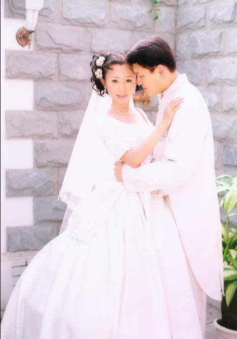 Family Album ©2001 Lin Zhou