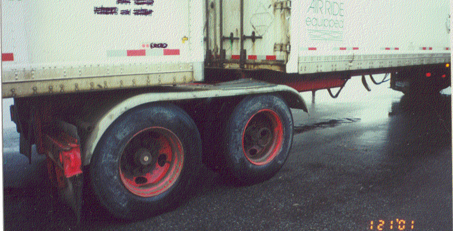 TRAILER WITH EXTENDIBLE DOLLY