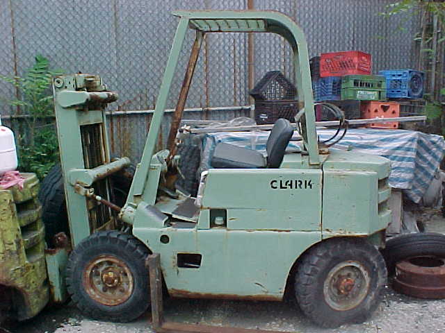 Clark C40B and CY40B Fork Lifts*
