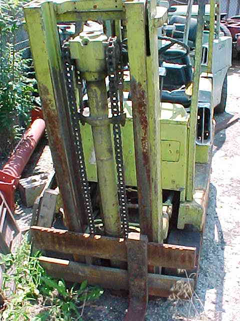 Clark C40B and CY40B Fork Lifts*