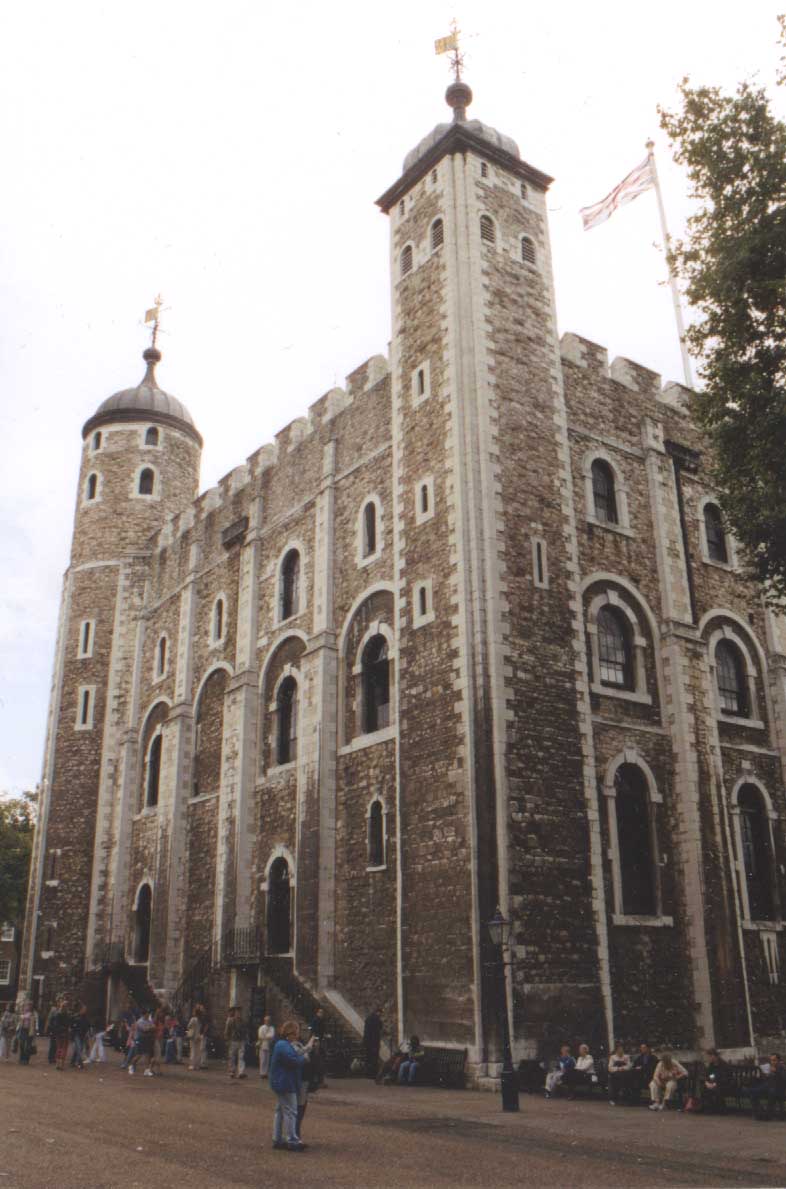 The White tower is the oldest part of the Tower of London - built in ...