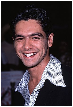 Biography Of Alexis Cruz