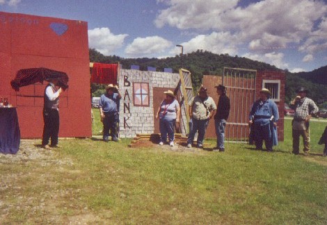 INTRODUCING THE CAST