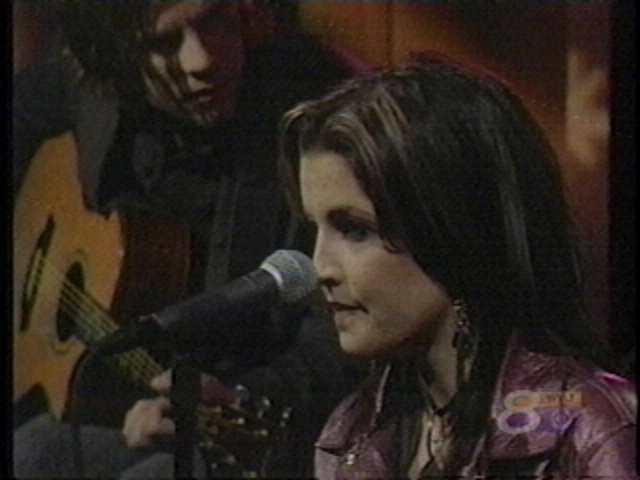 Lisa On Live With Regis and Kelly 8-13-03