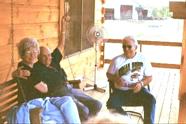 Roz_Family-1.JPG (41762 bytes)