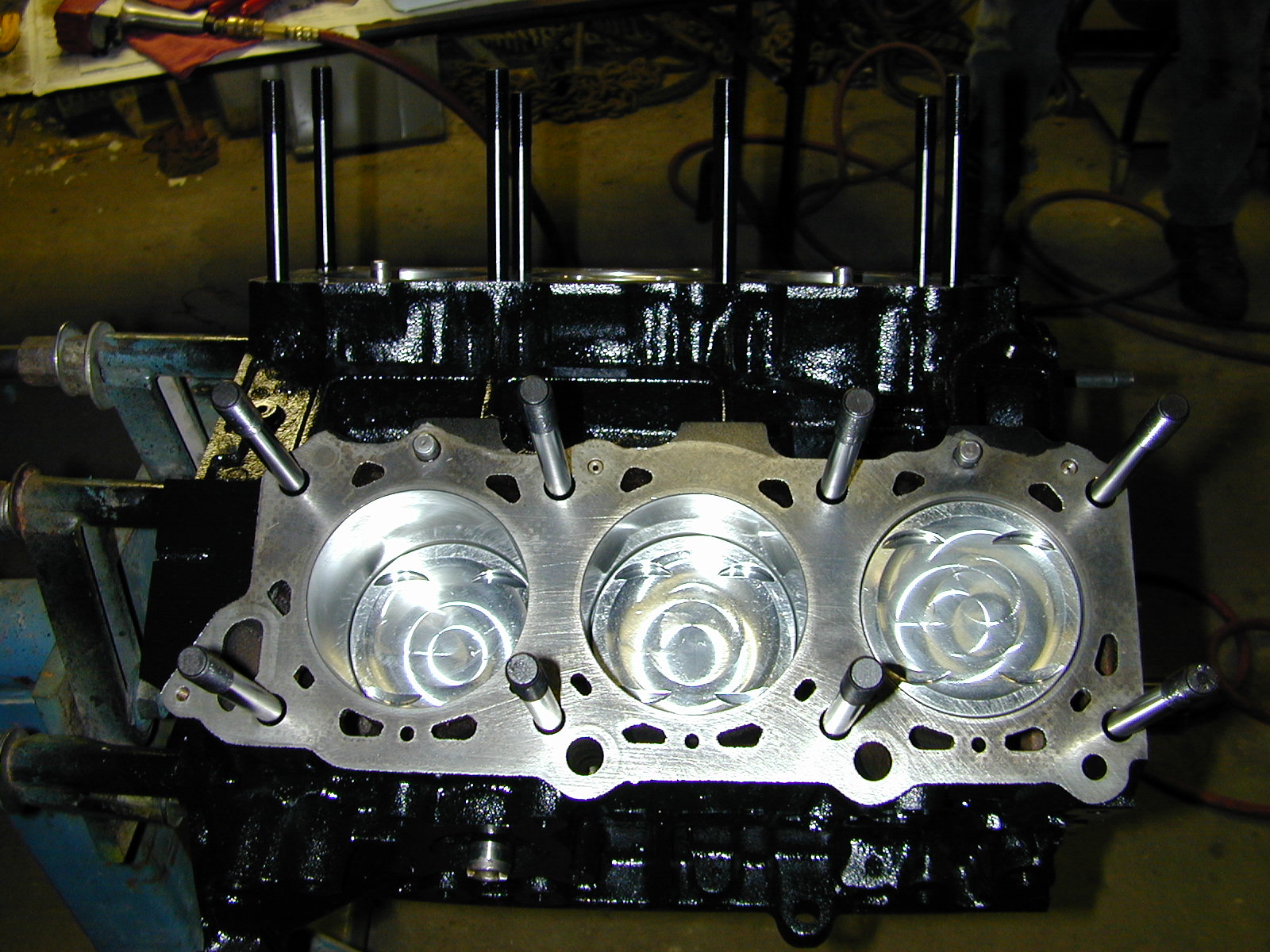 655.881 Engine Blocks Ford Mercedes Benz OM612 Engine Block - Melbourne ...