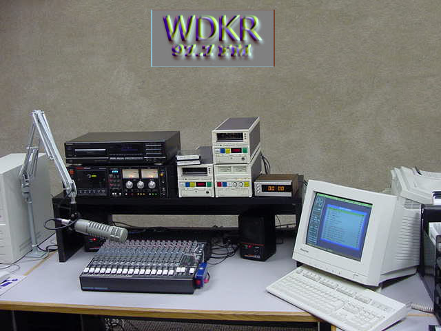 Our studios have the latest intechnological and electronic equipment to ...