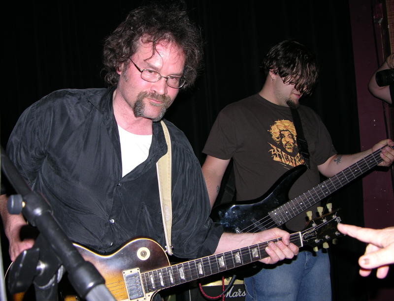 :loverock.vze.com: Malfunkshun - The Andrew Wood Story